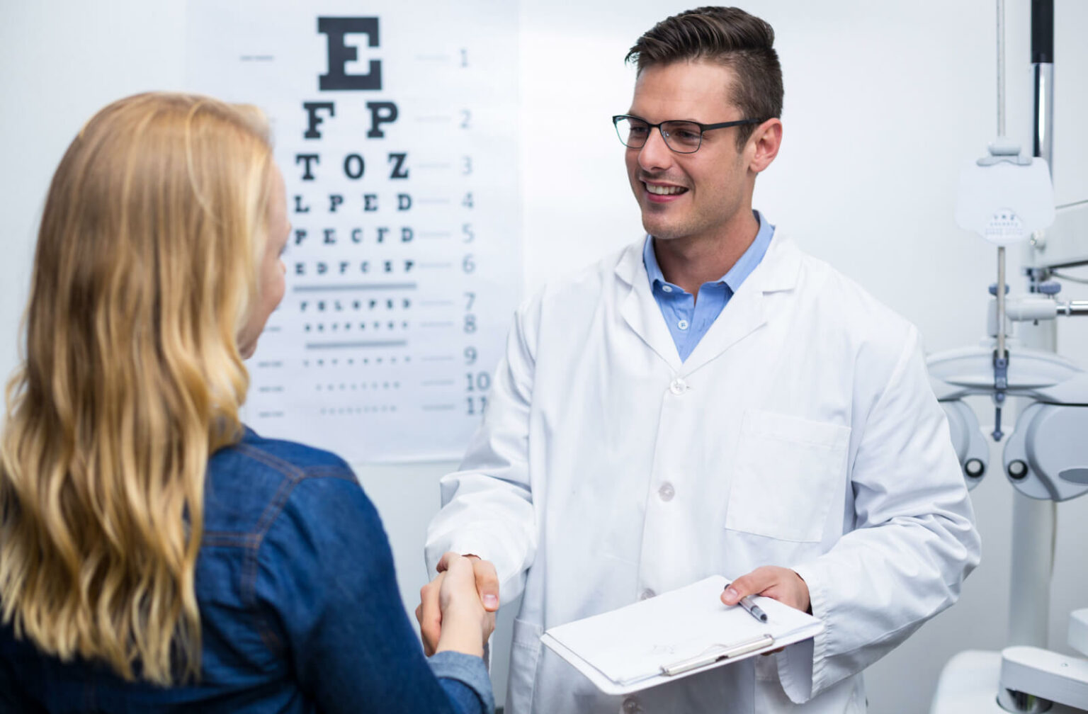 Can You Drive After an Eye Exam? | Pinnacle Eyecare
